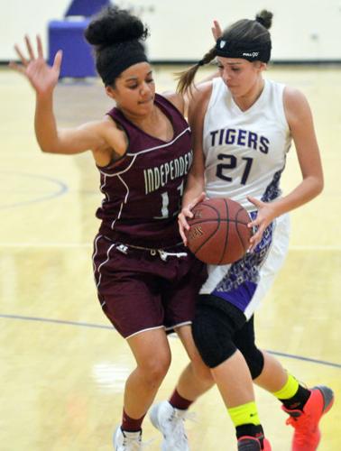 Lemoore vs Independence Girls Basketball | Gallery | hanfordsentinel.com