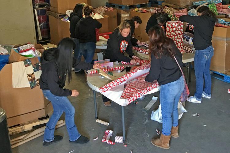Selma High students volunteer at Poverello House | Local News | Selma ...