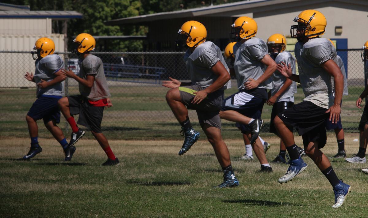 Corcoran Football Practice Gallery Hanfordsentinel corcoran-football-practice-gallery-hanfordsentinel
