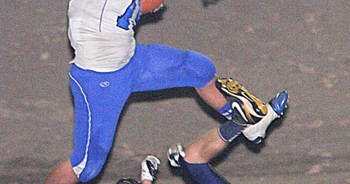 Laton vs Avenal Football | Gallery | hanfordsentinel.com