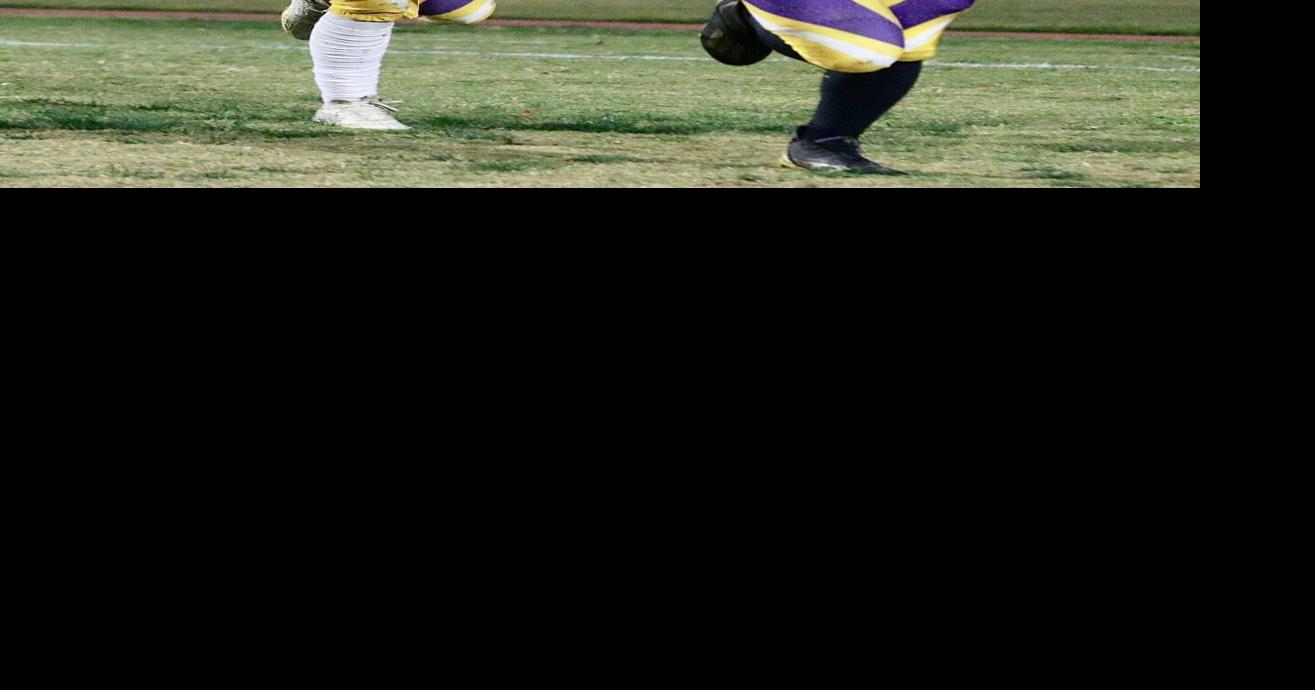 Tigers host Golden Hawks in semifinals | Sports | Selma / Kingsburg ...