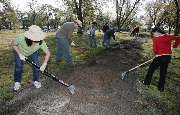 Local Kiwanis clubs complete 1-mile trail at Burris Park | Local News ...