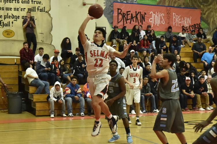 Basketball team heads to semifinals | Local News | Selma / Kingsburg ...