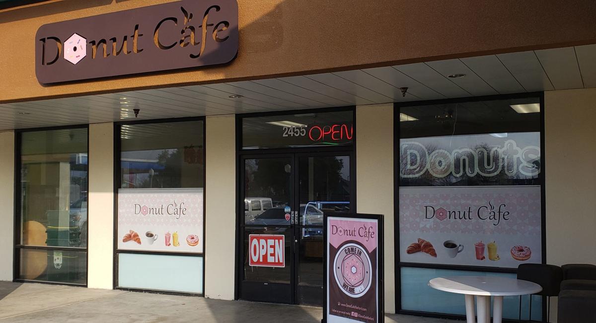 Donut Café celebrates grand opening | Local | hanfordsentinel.com