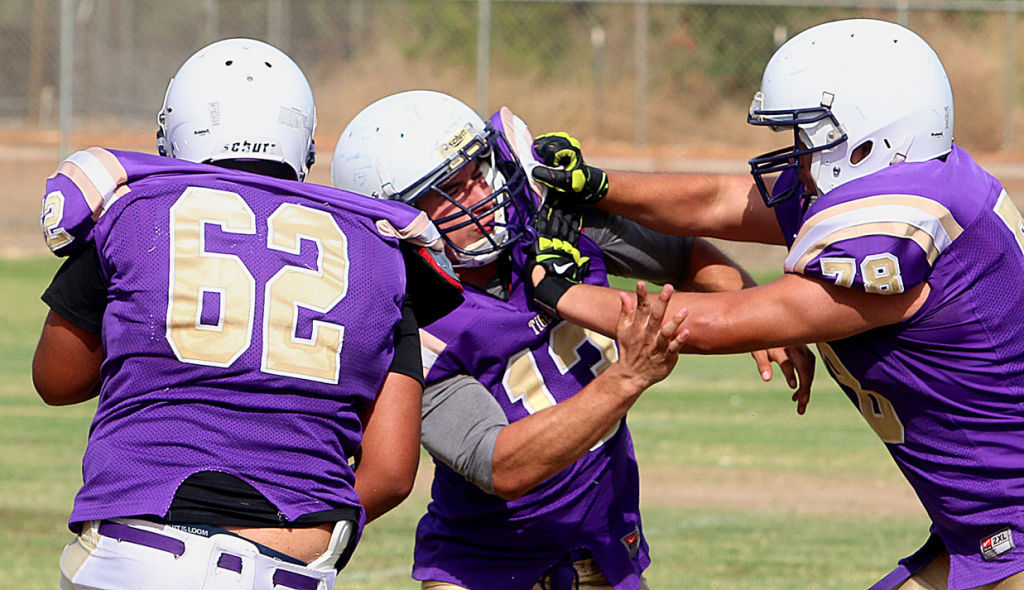 Lemoore football practice | Gallery | hanfordsentinel.com