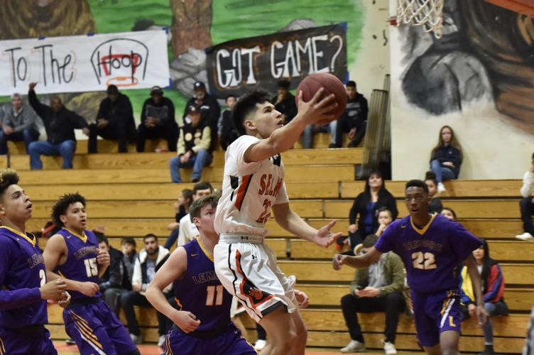 Selma tops Lemoore in quarterfinals | Sports | Selma / Kingsburg ...