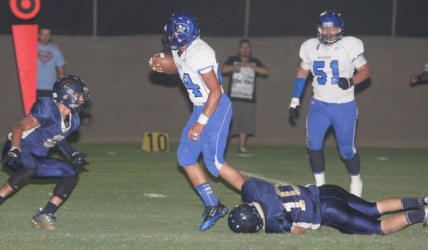 Laton vs Avenal Football | Gallery | hanfordsentinel.com