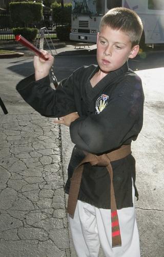 Apartment complex holds sizzlin' social | Local News | hanfordsentinel.com