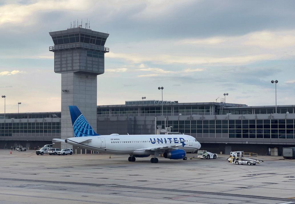 Dulles tightens Ebola screening; BWI airport sees no similar plan yet ...