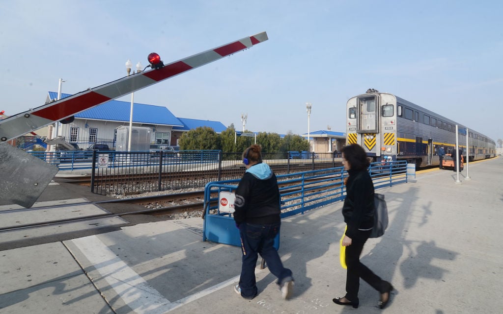 Officials urge pedestrian railway safety | News | hanfordsentinel.com