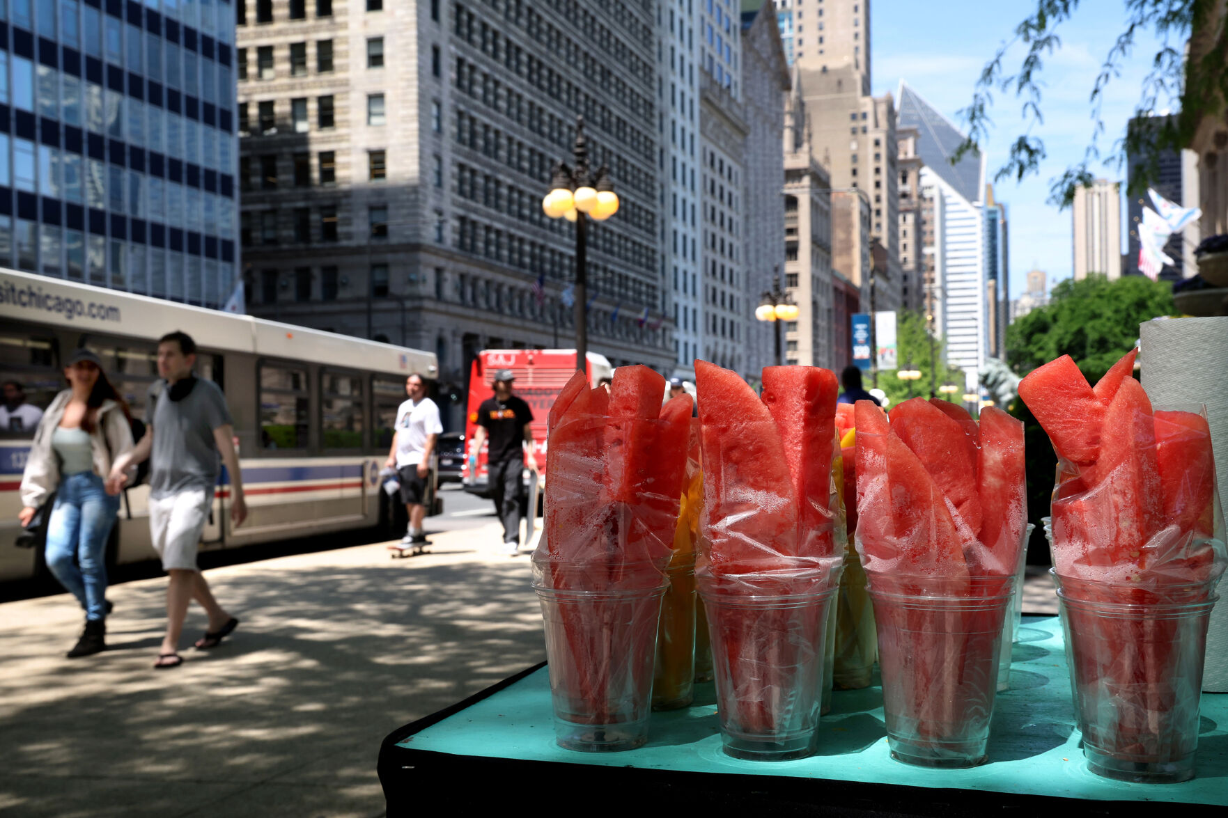 A new wave of enforcement leaves Chicago street vendors fearful and ...