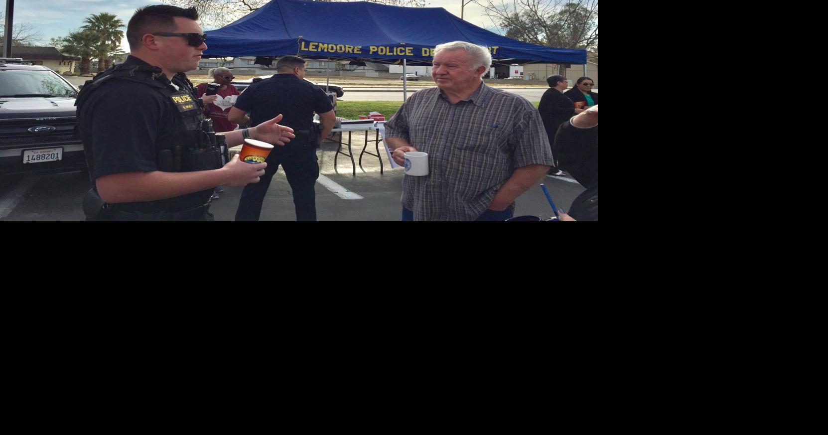 Lemoore residents chat with police | | hanfordsentinel.com