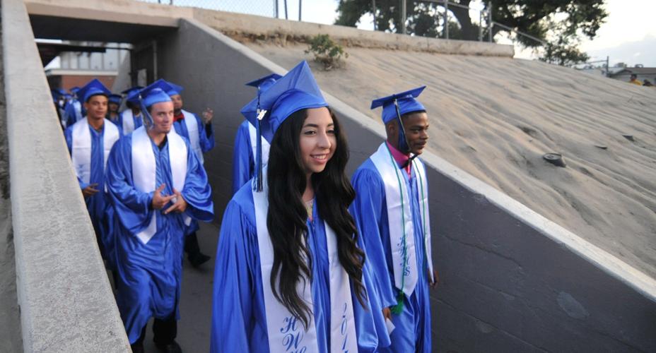 Hanford West Graduation 2015 | Gallery | hanfordsentinel.com