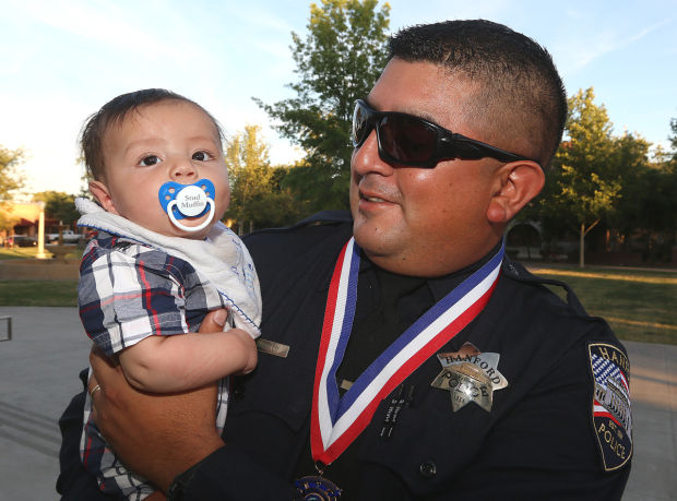 Hanford police receive medals | Gallery | hanfordsentinel.com