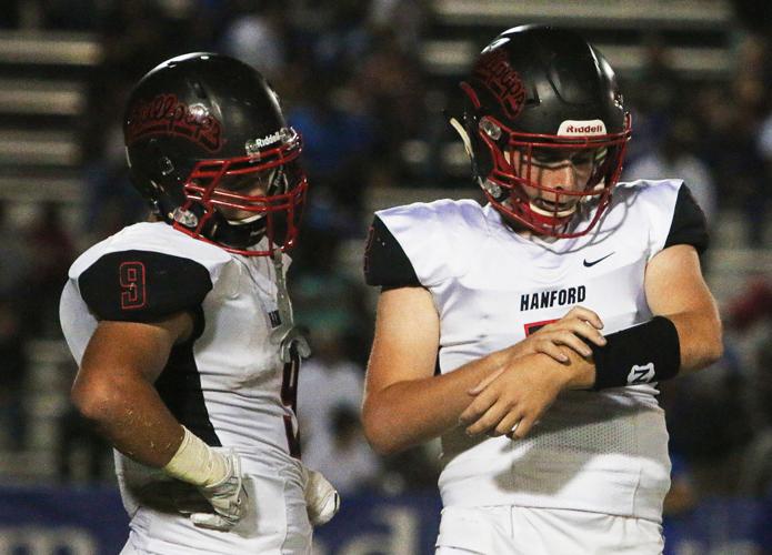 Hanford's Dutra steps up in QB role | Local Sports | hanfordsentinel.com