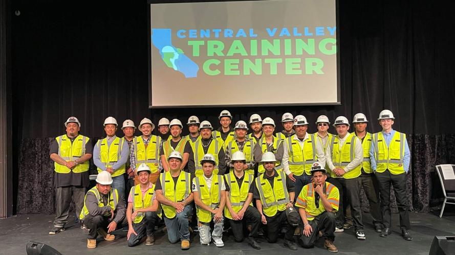 CVTC hosts graduation for 25 | business | hanfordsentinel.com