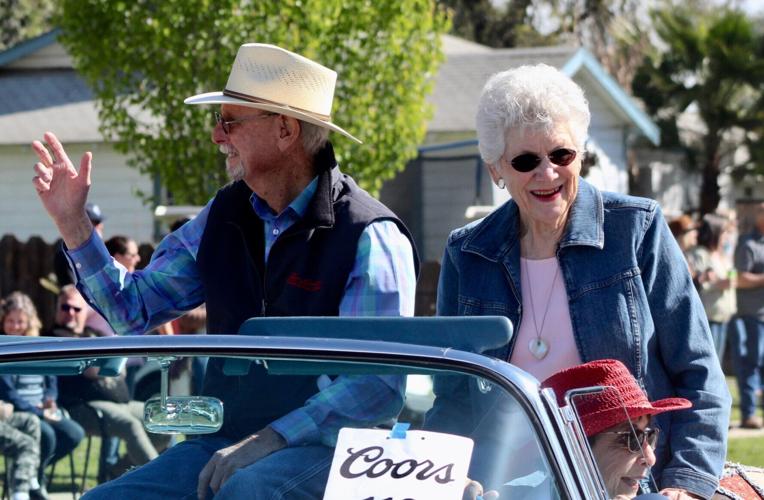 Crowds turn out for Laton Lions Club Rodeo, parade | Local News ...