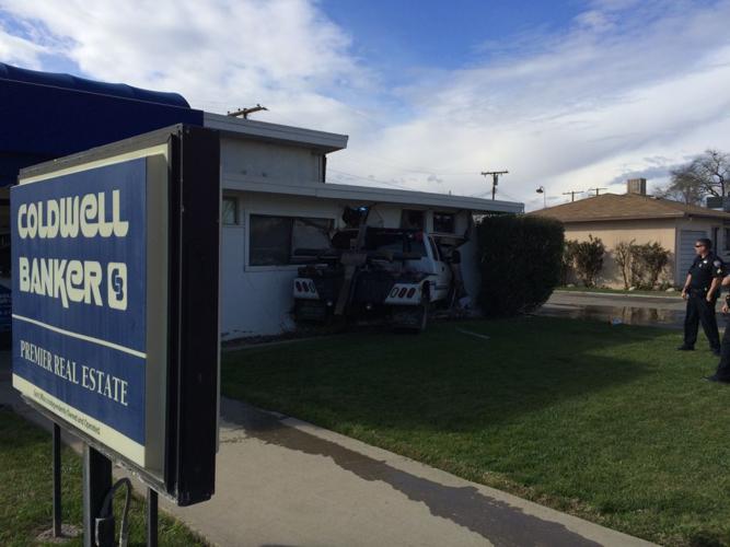 Police: Tow truck driver crashes into Hanford business | News ...