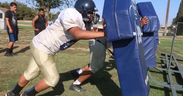 Laton football changing its culture | Local Sports | hanfordsentinel.com