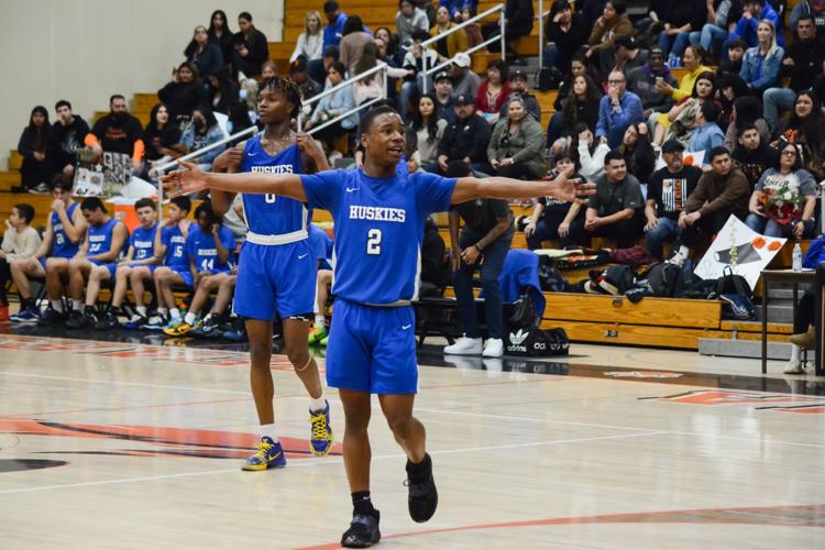 Huskies win TCC title | Sports | Selma / Kingsburg | hanfordsentinel.com