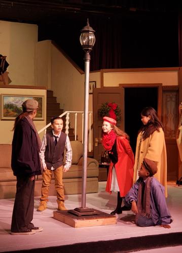 Hanford actor stars as Ralphie in 'A Christmas Story' stage show ...
