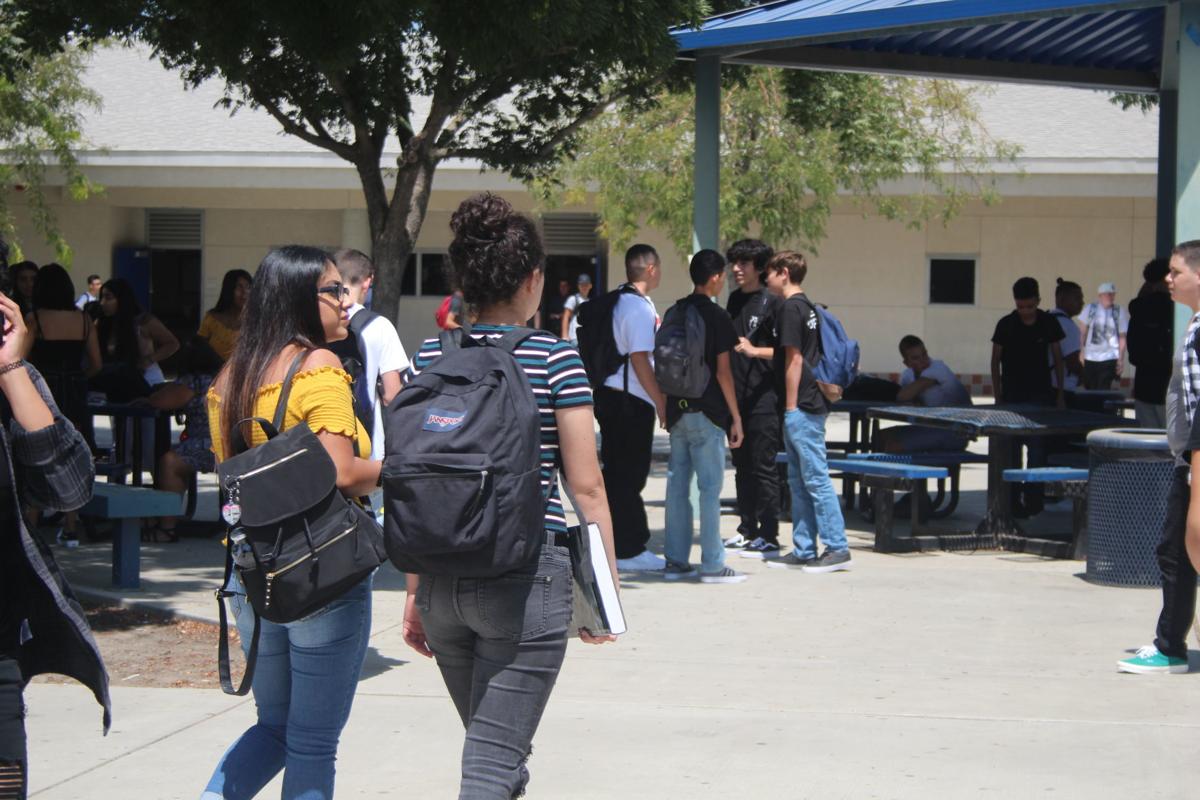 Hanford high school students go back to school | Local ...