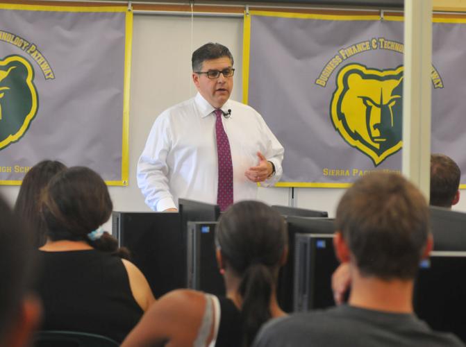 Castro speaks to Hanford students | Local News | hanfordsentinel.com