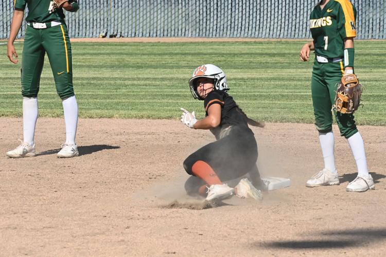 Selma Bears hold off Kingsburg Vikings with five run fourth | Selma ...