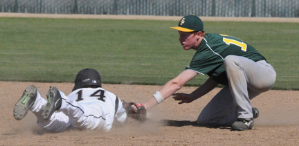 Tough home tournament for Selma baseball | Sports | Selma / Kingsburg ...