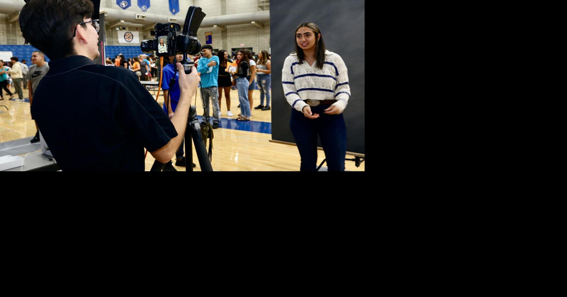 Hanford West High School holds walk through before school starts ...