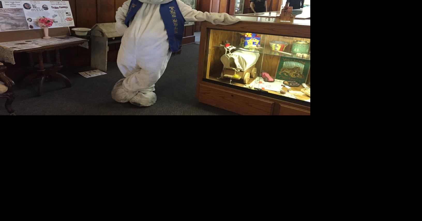 Hanford Carnegie Museum has mascot | Local News | hanfordsentinel.com