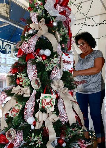 Hanford's Downtown Christmas Tree Walk is in full swing | Local News ...