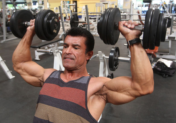 Shaping his body | Local Sports | hanfordsentinel.com