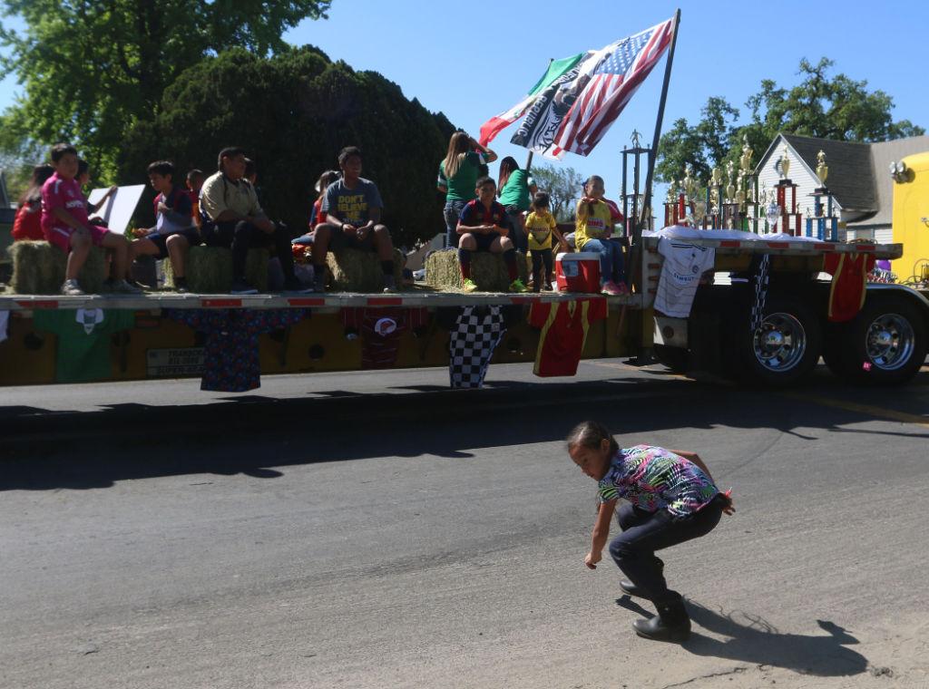 Laton Parade | Gallery | hanfordsentinel.com