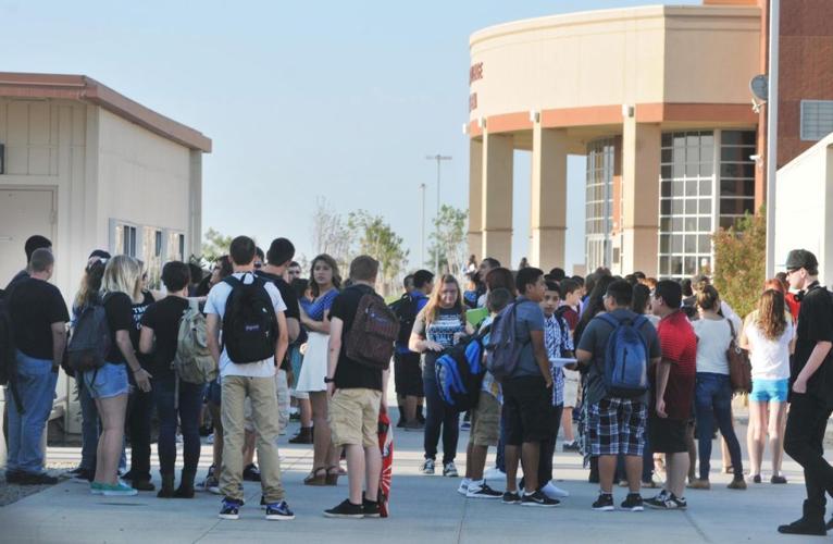 Lemoore Middle College High School Begins | Gallery | hanfordsentinel.com