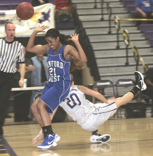 Hanford West vs Lemoore girls basketball | Gallery | hanfordsentinel.com
