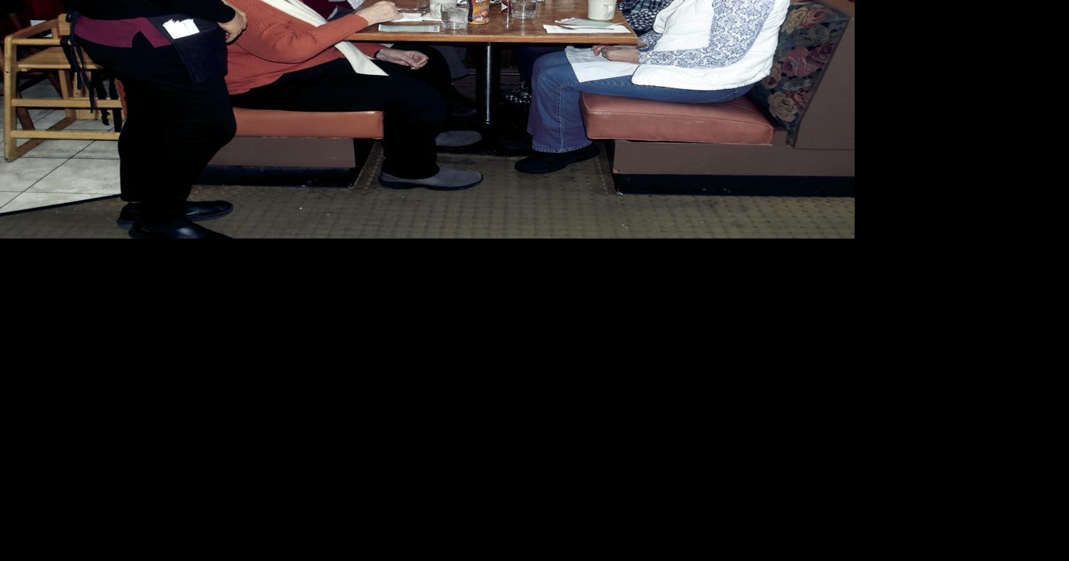 Inside dining (with limits) returns to area restaurants | News ...