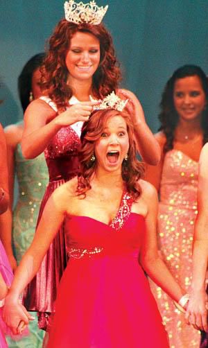 Sarah Kalinowski is crowned Teen Blossomtime queen | News ...