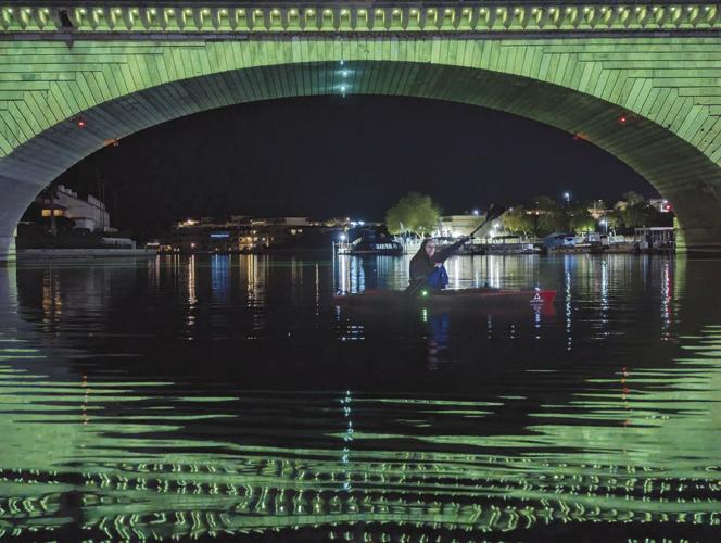 Happy Holidays: A merry Christmas under the London Bridge | Galleries ...