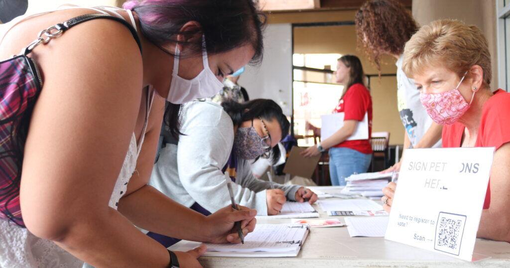 Campaign to block tax cuts hires signature-gatherers ahead of Sept. 28 ...