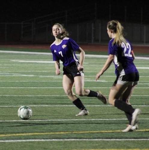Lady Knights keep winning streak | Local Sports News | havasunews.com
