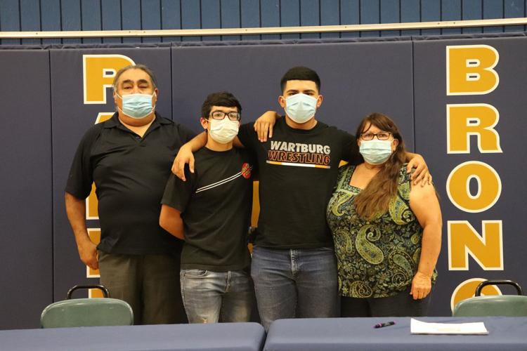 Solorio signs to wrestle at Iowa college | Parker Sports | havasunews.com