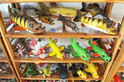 Minnesota man carves out niche with handmade fish decoys | Nation and ...