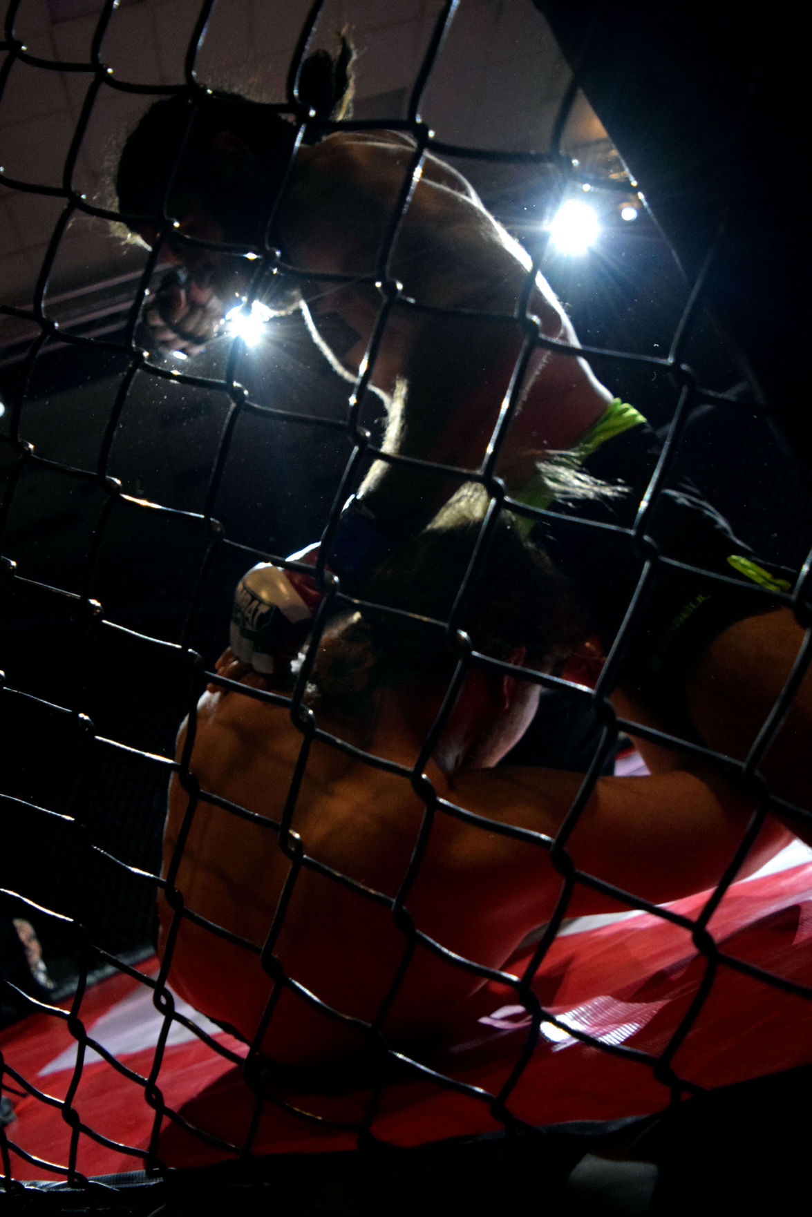 Photos: Cage Rage XII at the Bluewater Casino | Galleries | havasunews.com