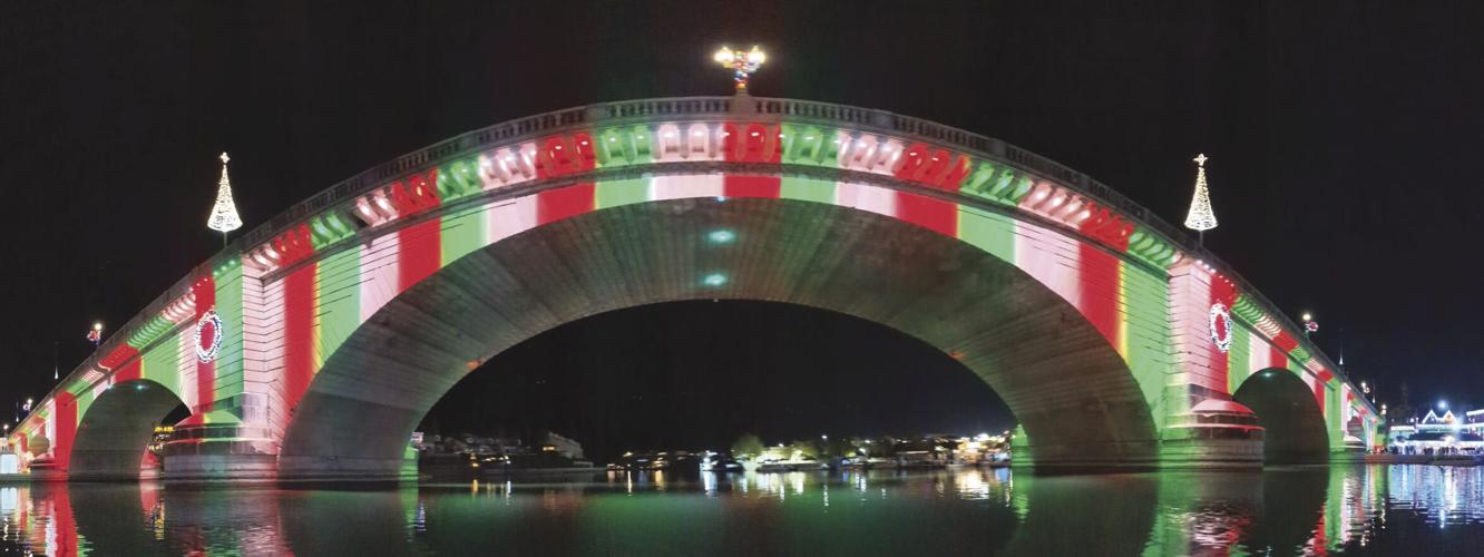 Happy Holidays: A merry Christmas under the London Bridge | Galleries ...