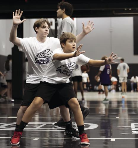 Phoenix Suns’ Grayson Allen instructs Havasu youth at basketball camp ...