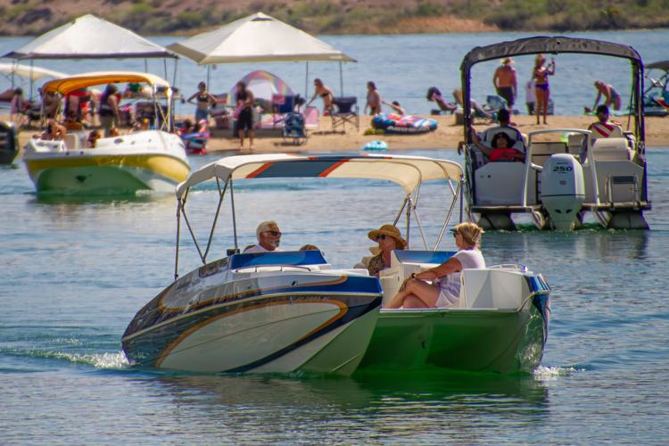 Storming the Beaches: Older crowd arrives on channel in Wednesday lull ...