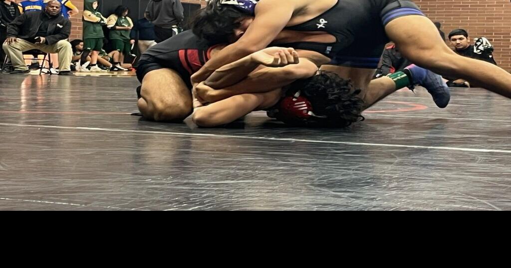 LHHS wrestlers dominate at Jim Wayman Memorial Invitational at Lee ...