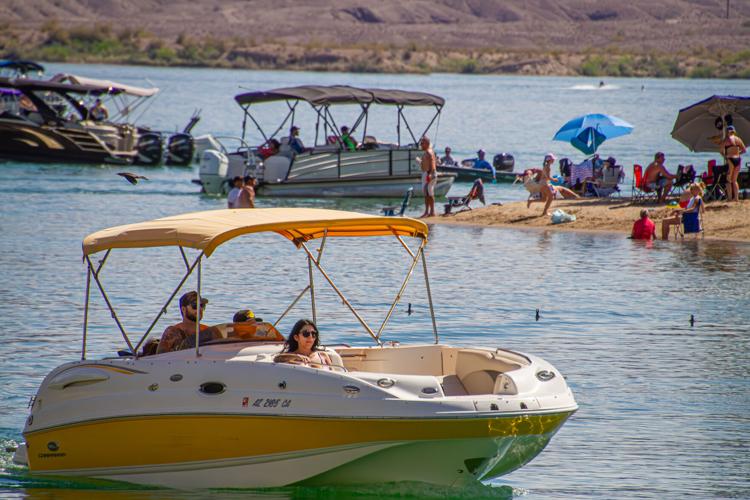 Storming the Beaches: Older crowd arrives on channel in Wednesday lull ...