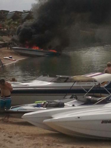 Boat fire near Topock | | havasunews.com